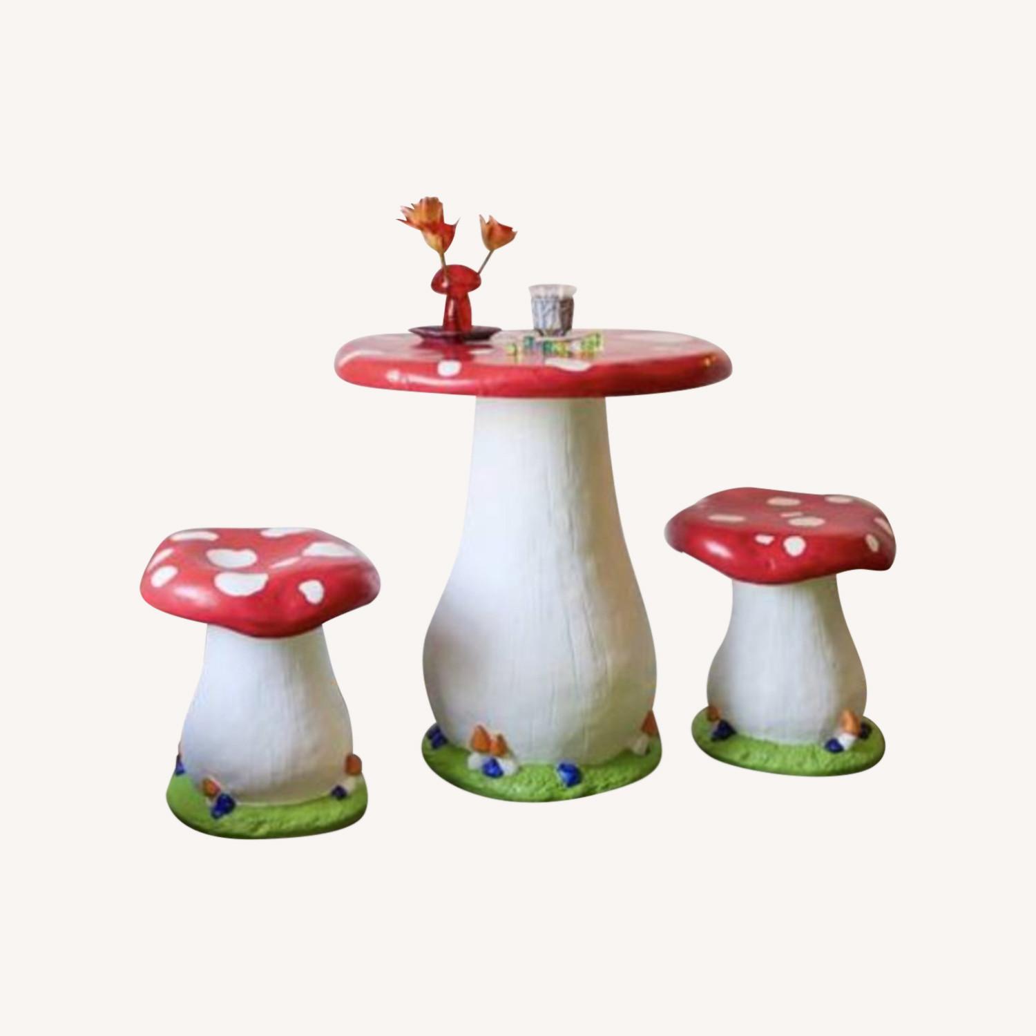 Unique Mushroom Table and Stool Set - AptDeco