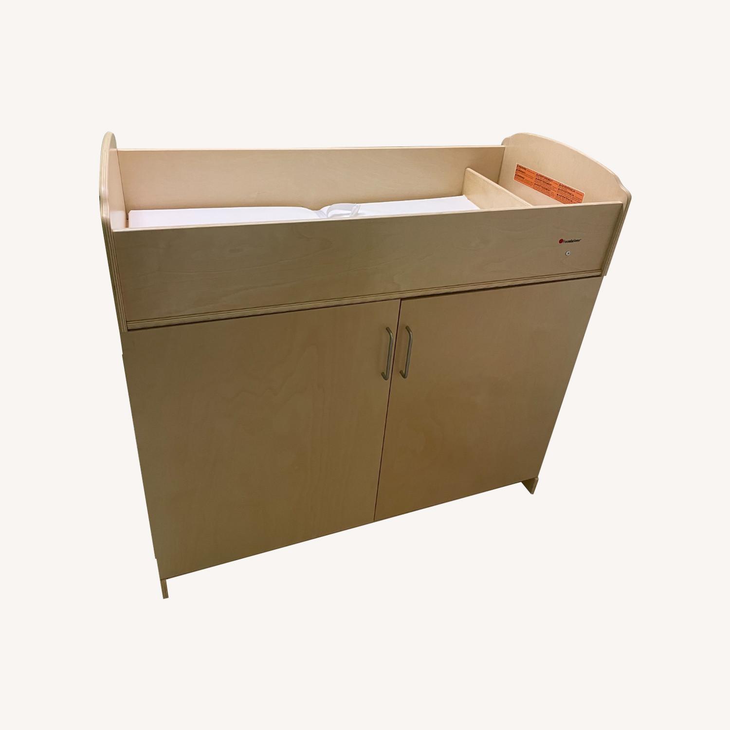 Foundations Changing Table - AptDeco