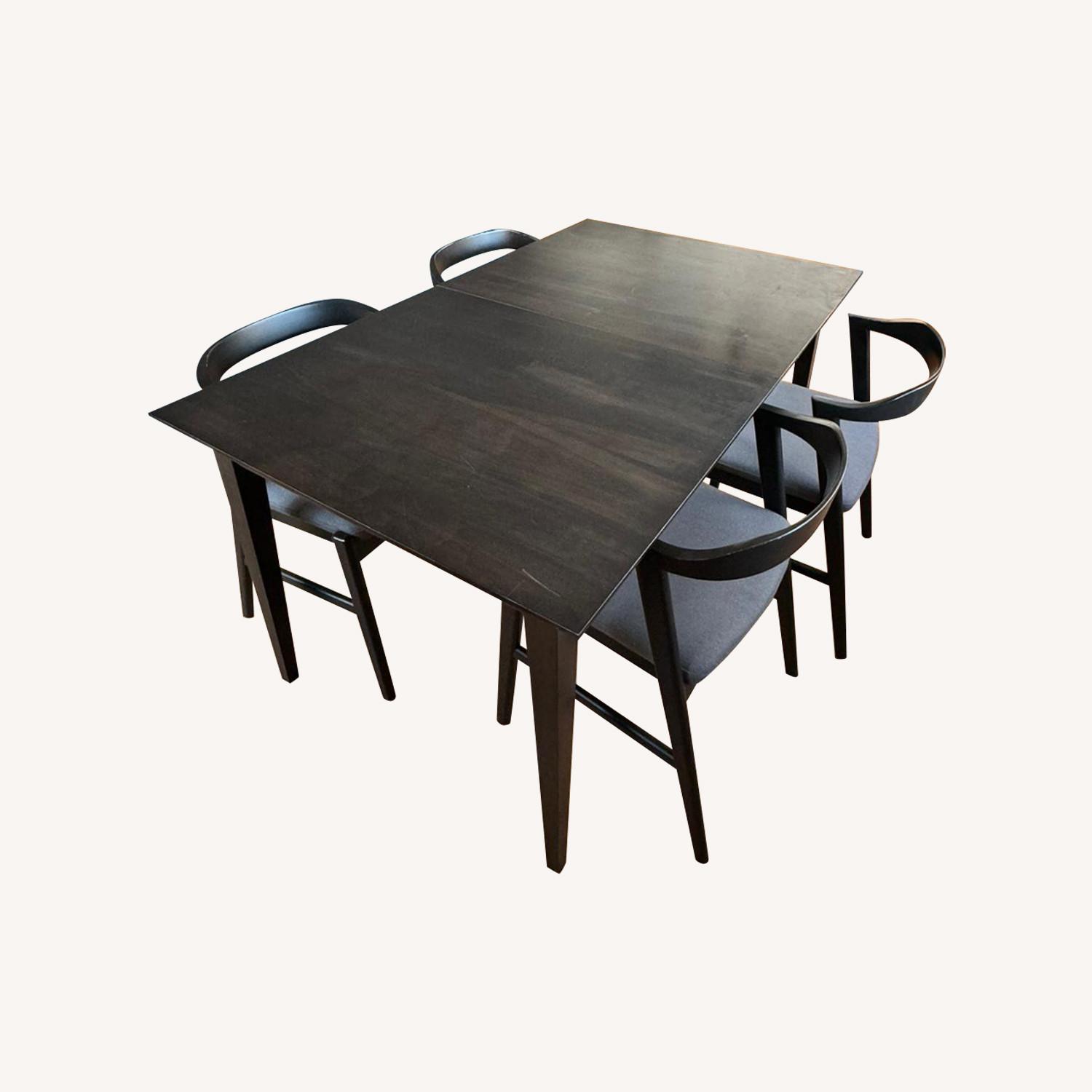 Room & Board Expandable Dining Table Set - AptDeco