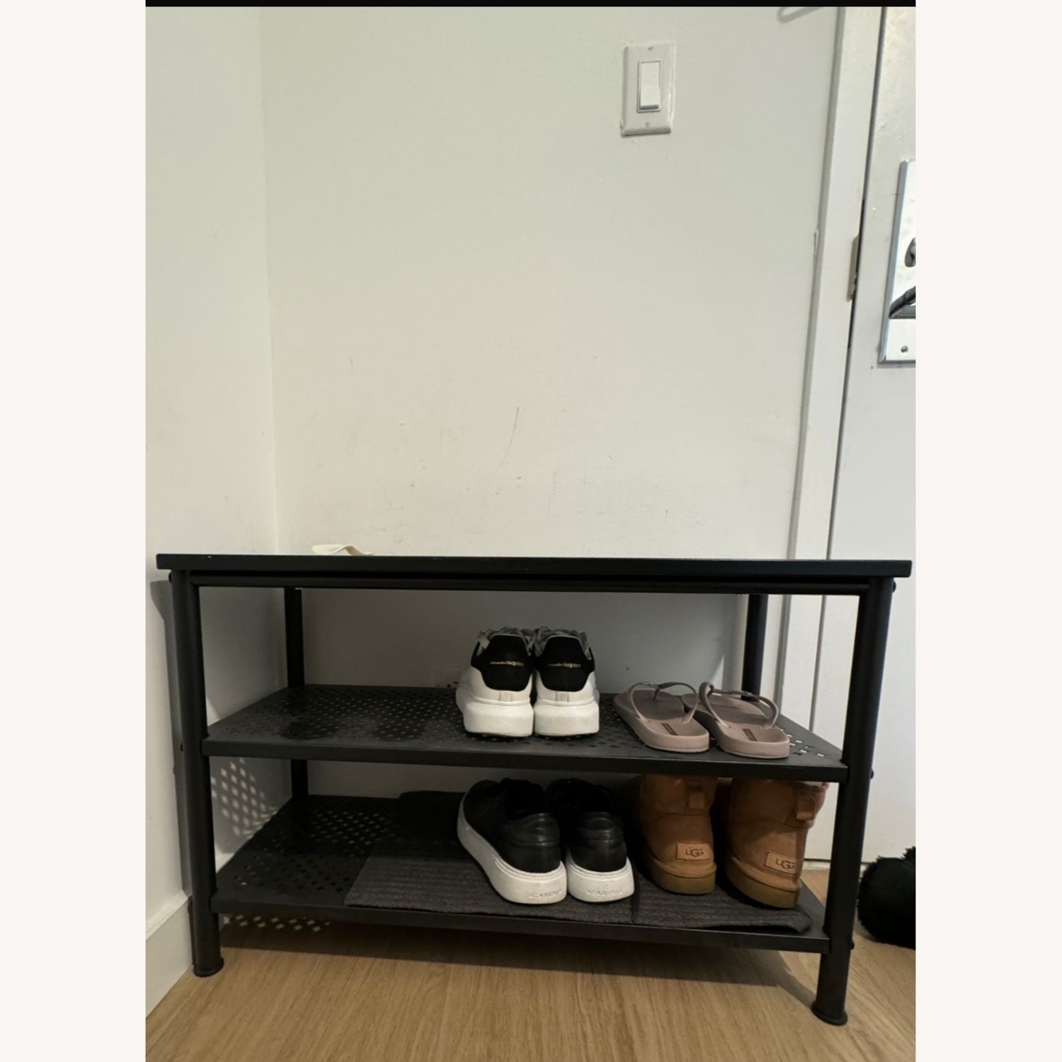 Pinnig shoe rack store