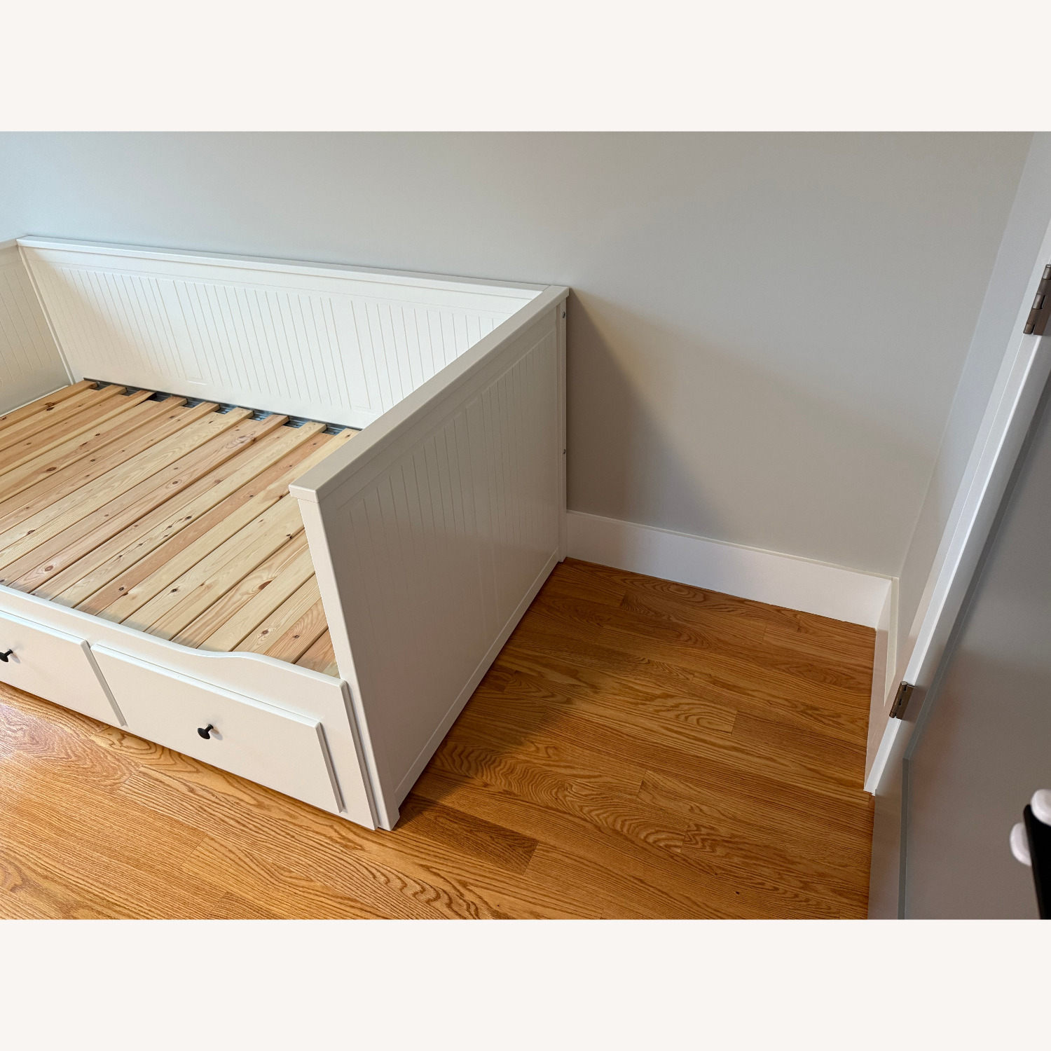 IKEA HEMNES White Daybed - AptDeco