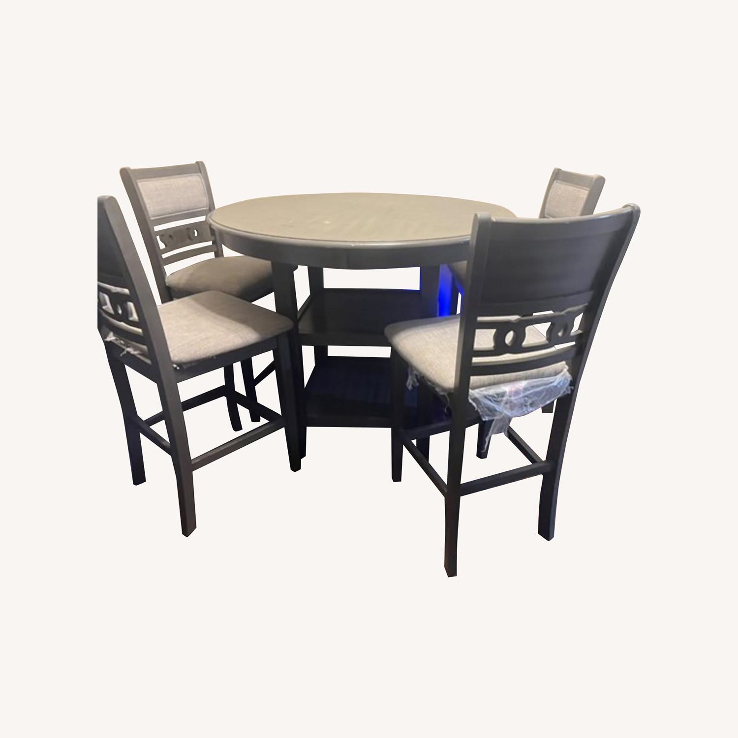 Venture Horizon Furniture Table - AptDeco