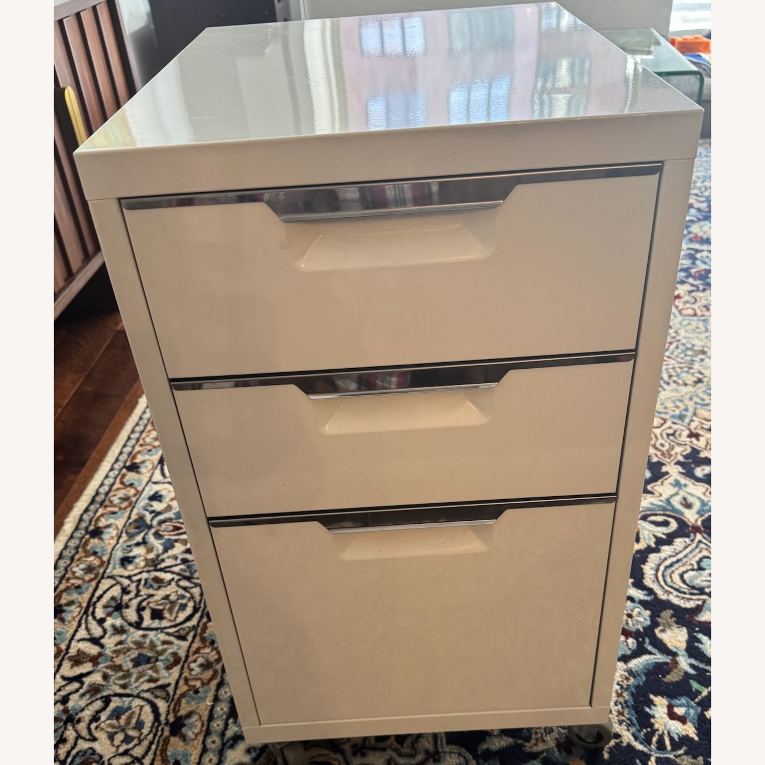 CB2 TPS File cabinet White with 3 Drawer - AptDeco