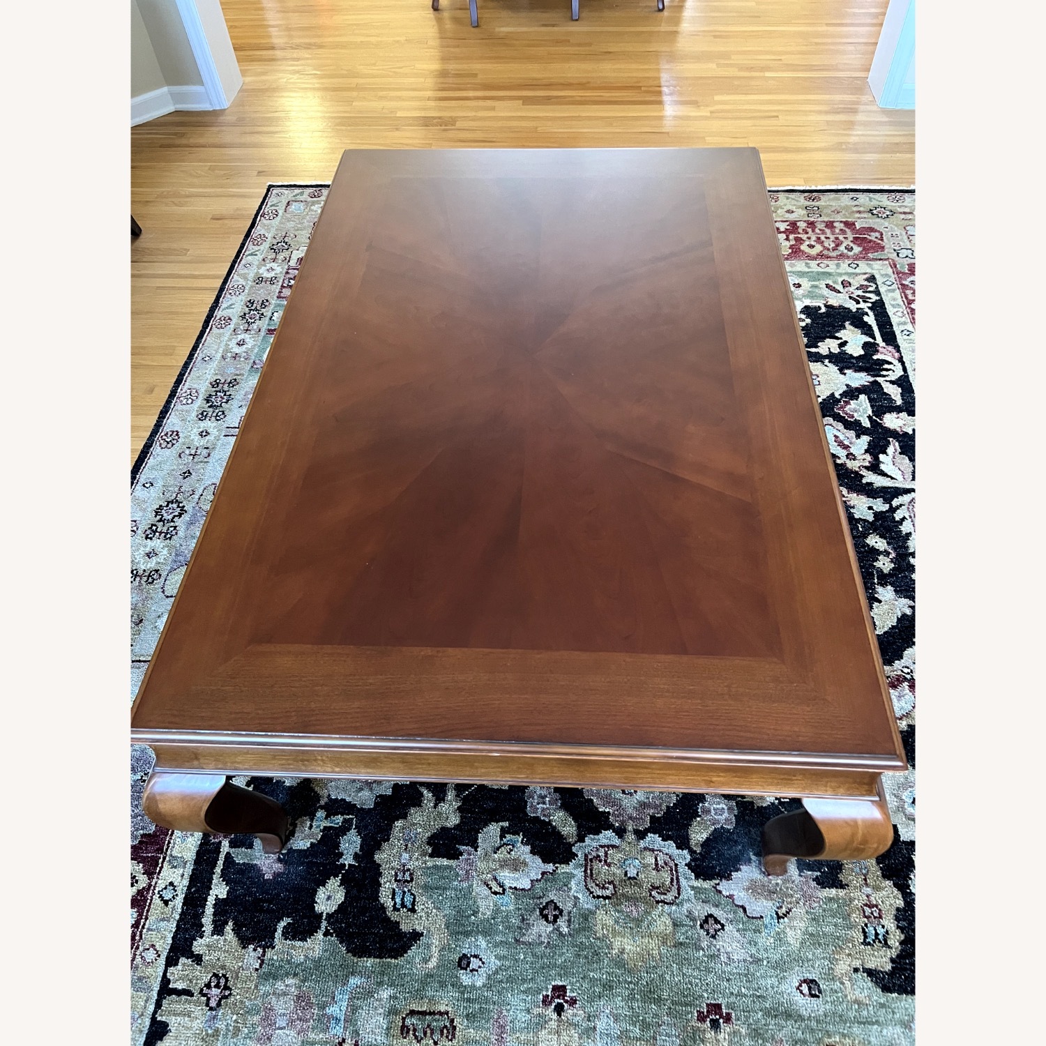 Bernhardt coffee table - AptDeco