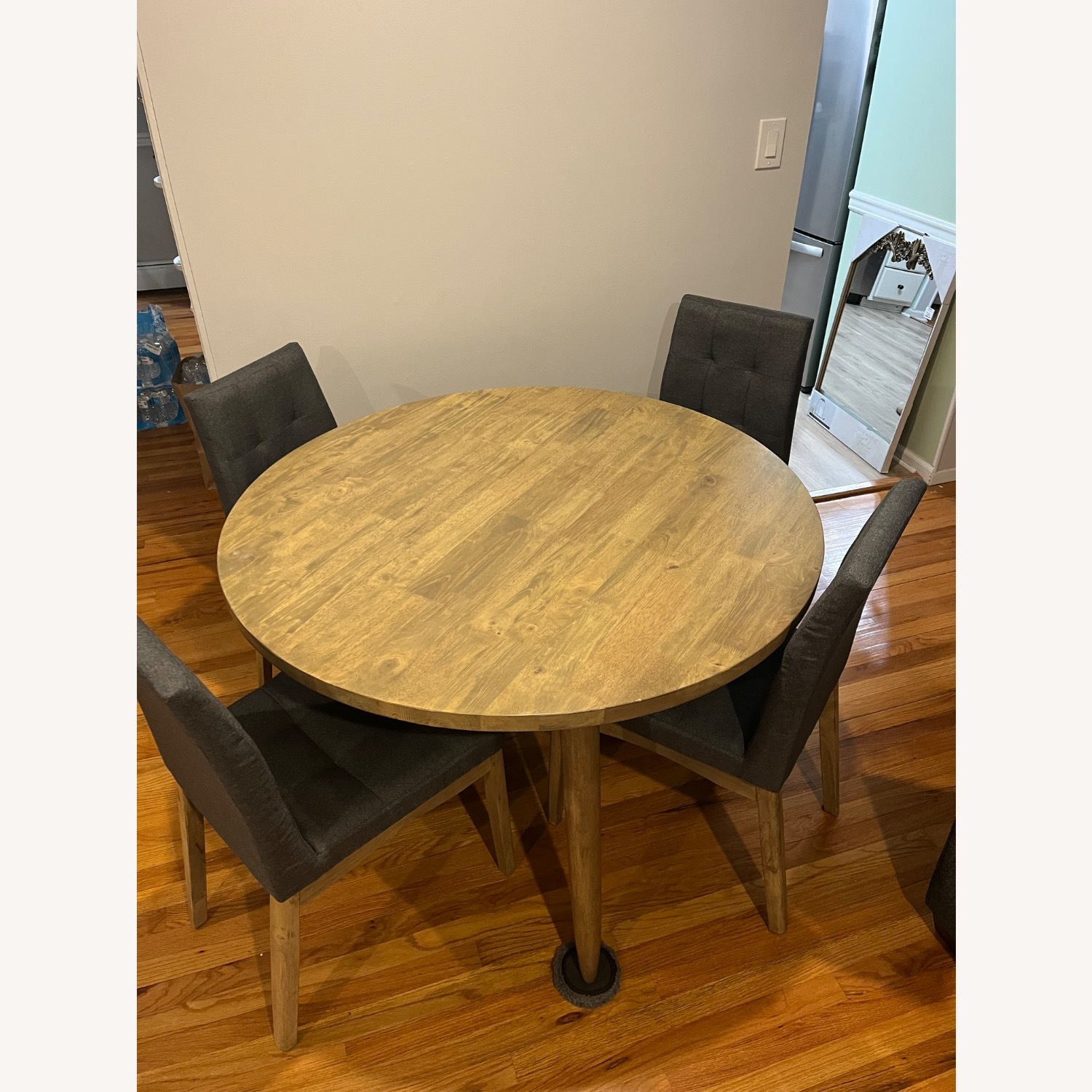 Raymour & Flanigan Dining Set - AptDeco