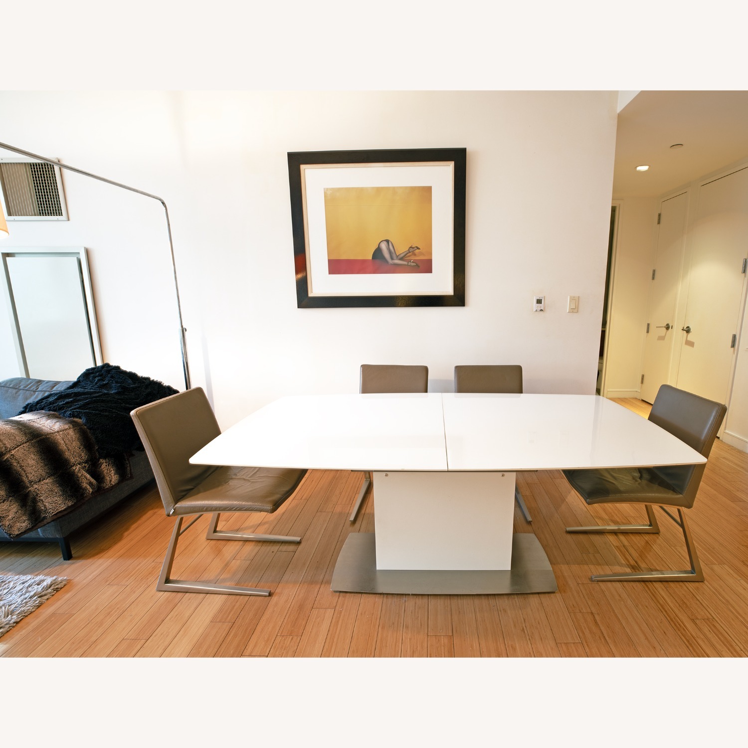 BoConcept Milano Modern Extendable Dining Table with 6 Mariposa Leather ...
