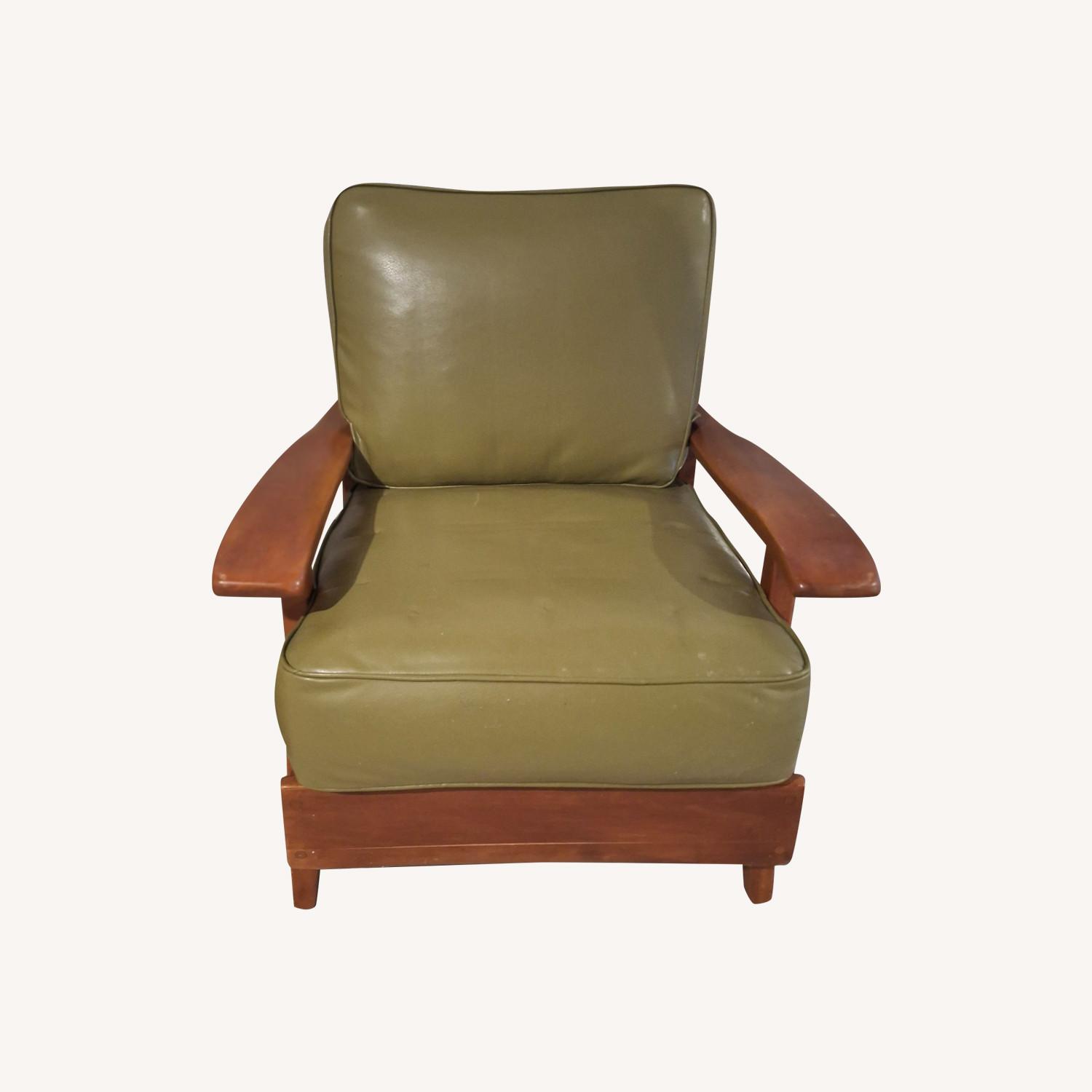 Mid-century Cushman Colonial Club Chair - AptDeco