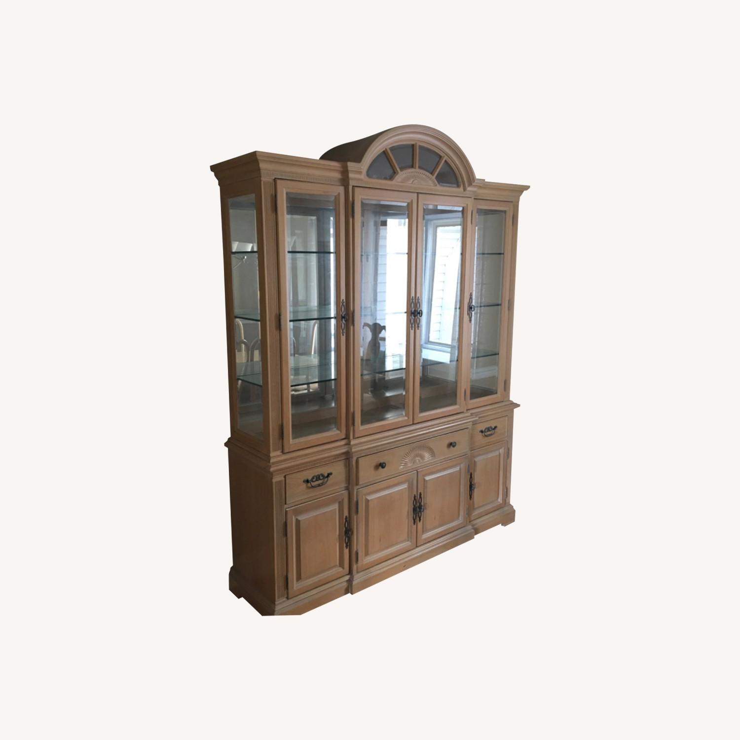 Hutch Wall Unit - AptDeco