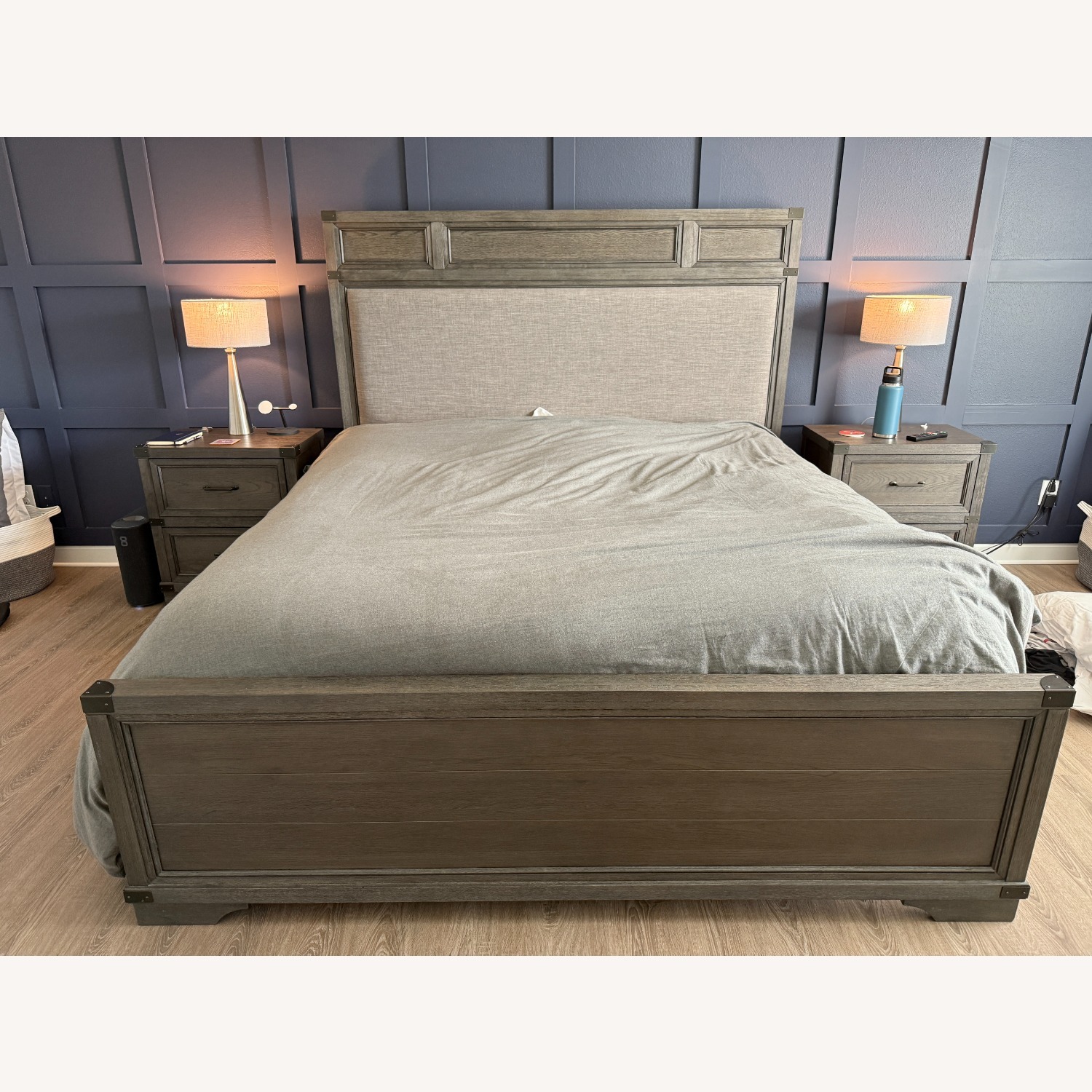 Havertys King Bed Frame - AptDeco