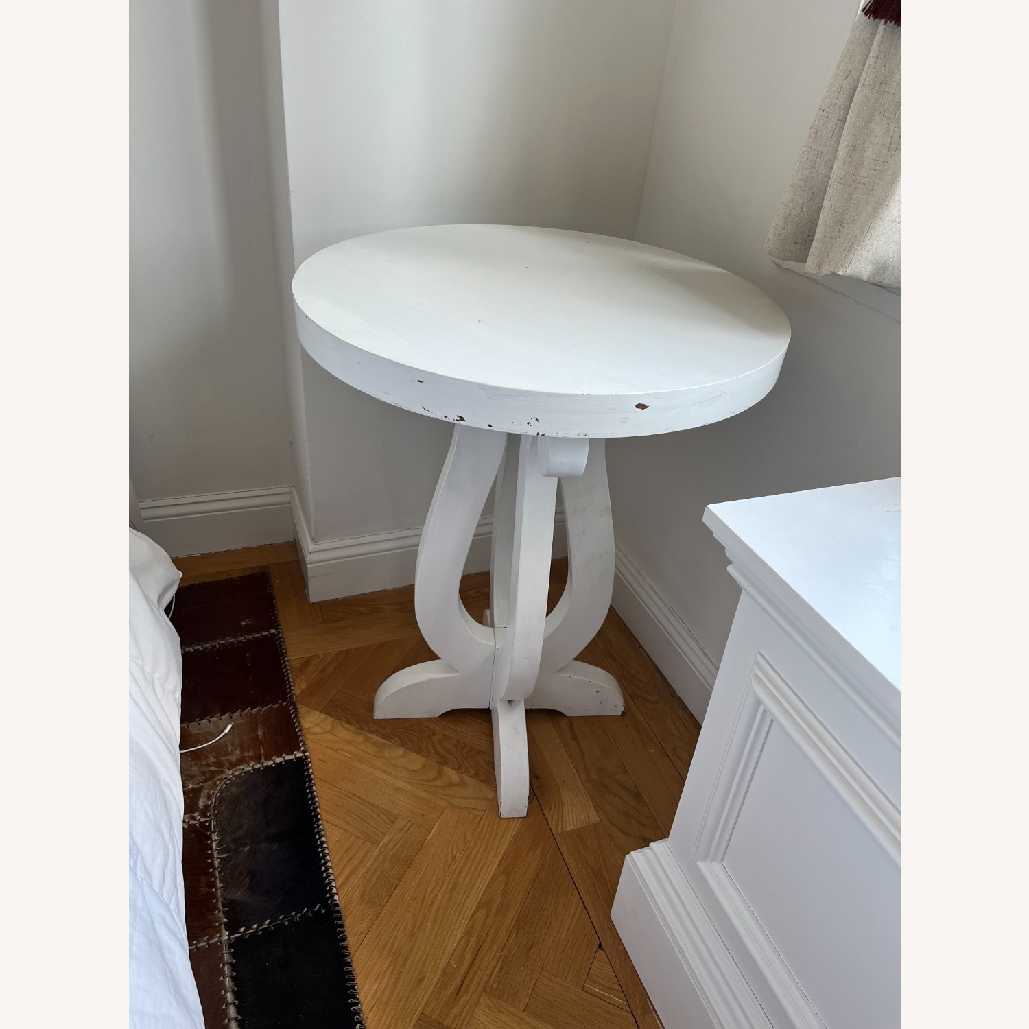 Set of Two (2) End Tables - AptDeco