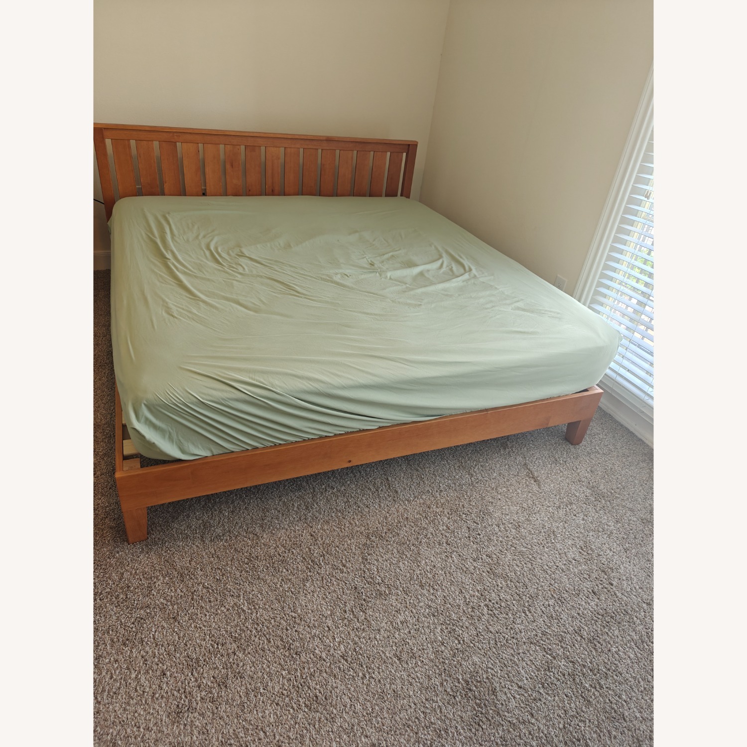 ZINUS Alexis Wood Bed Frame - AptDeco