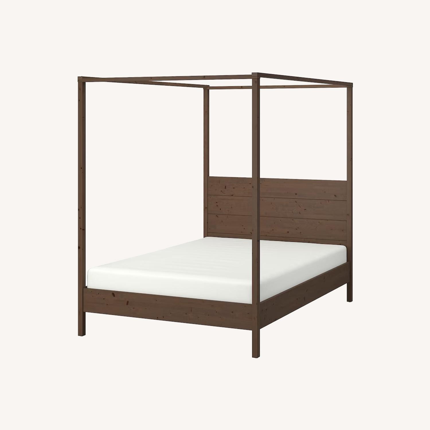 Midtown West Silver Towers Bed - AptDeco
