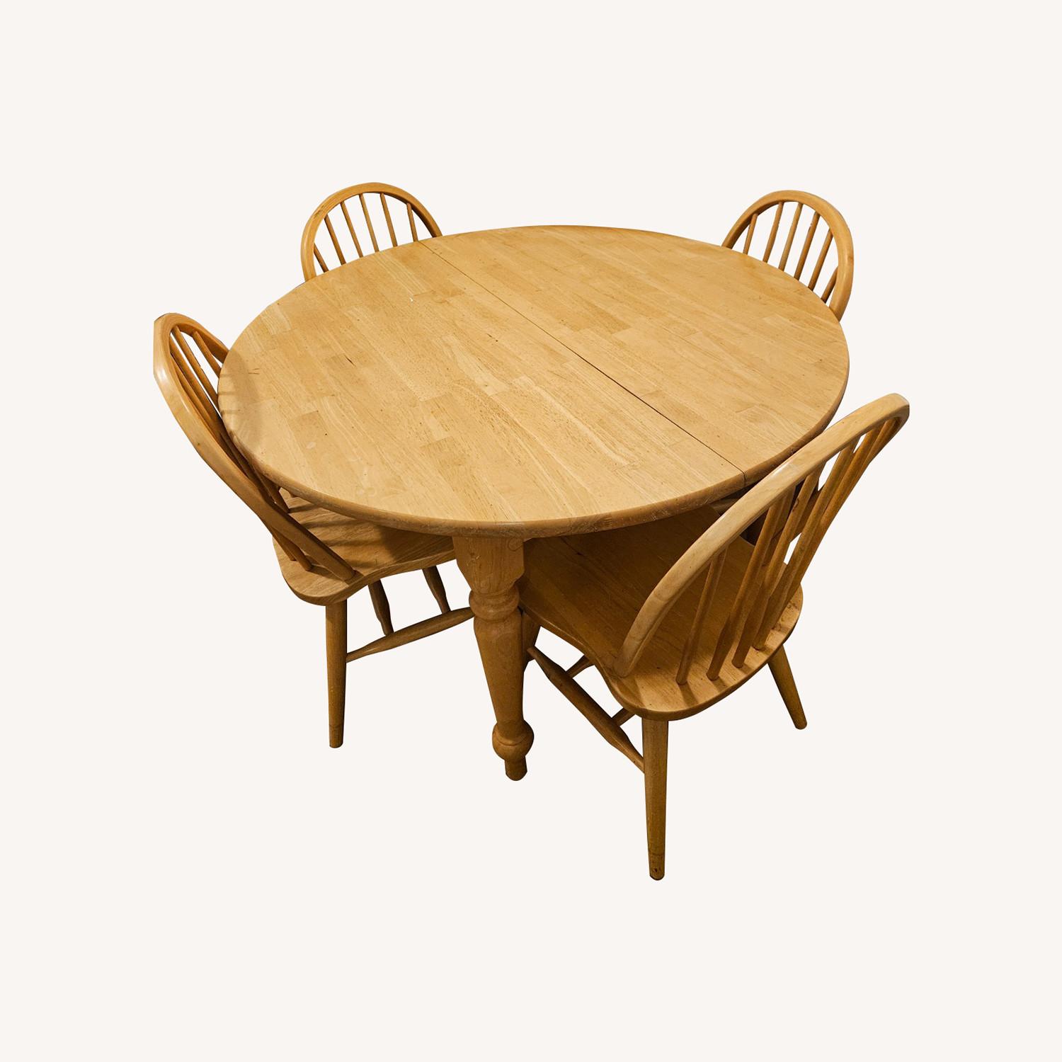 Kitchen Table With Chairs - AptDeco