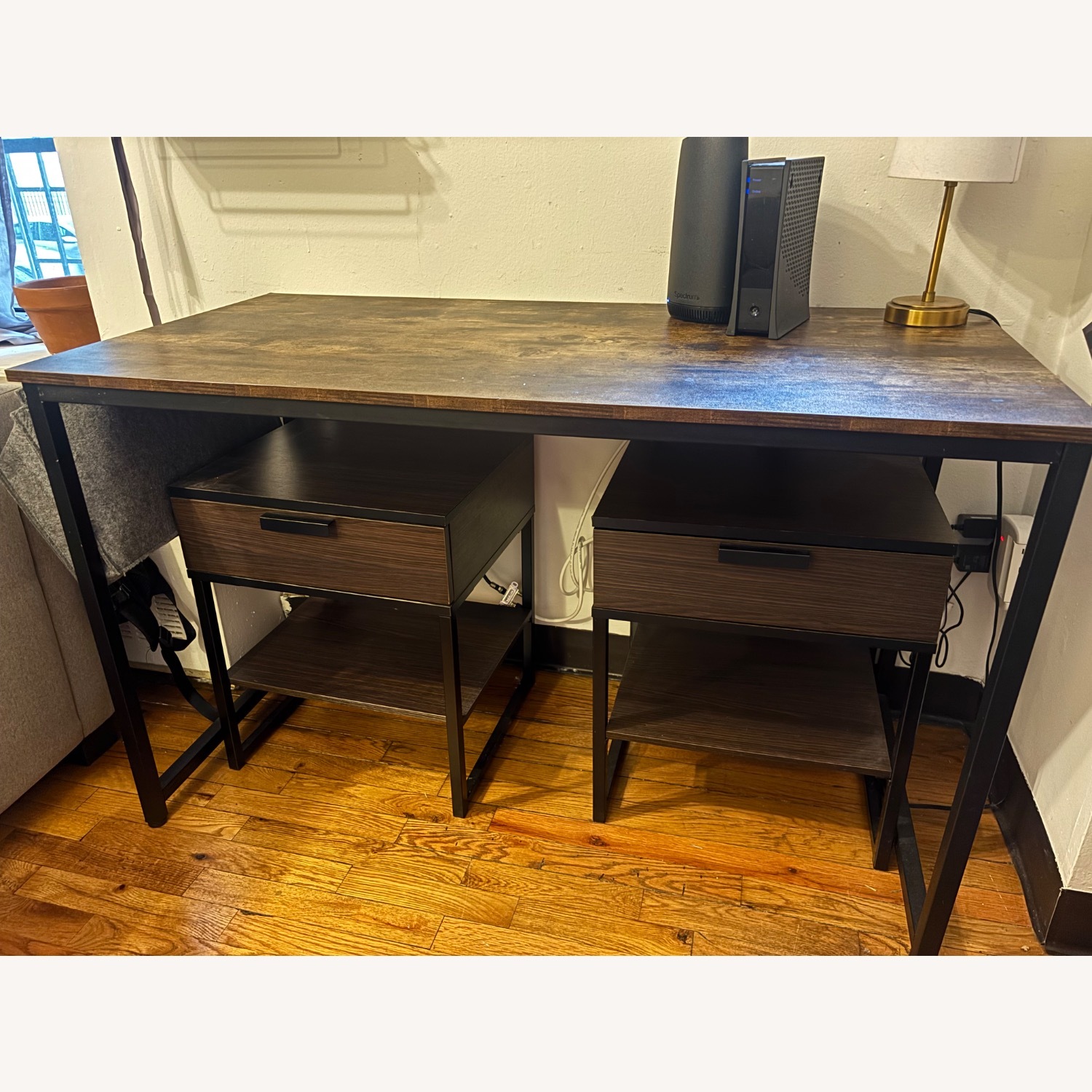 Minimalist Brown Desk - AptDeco