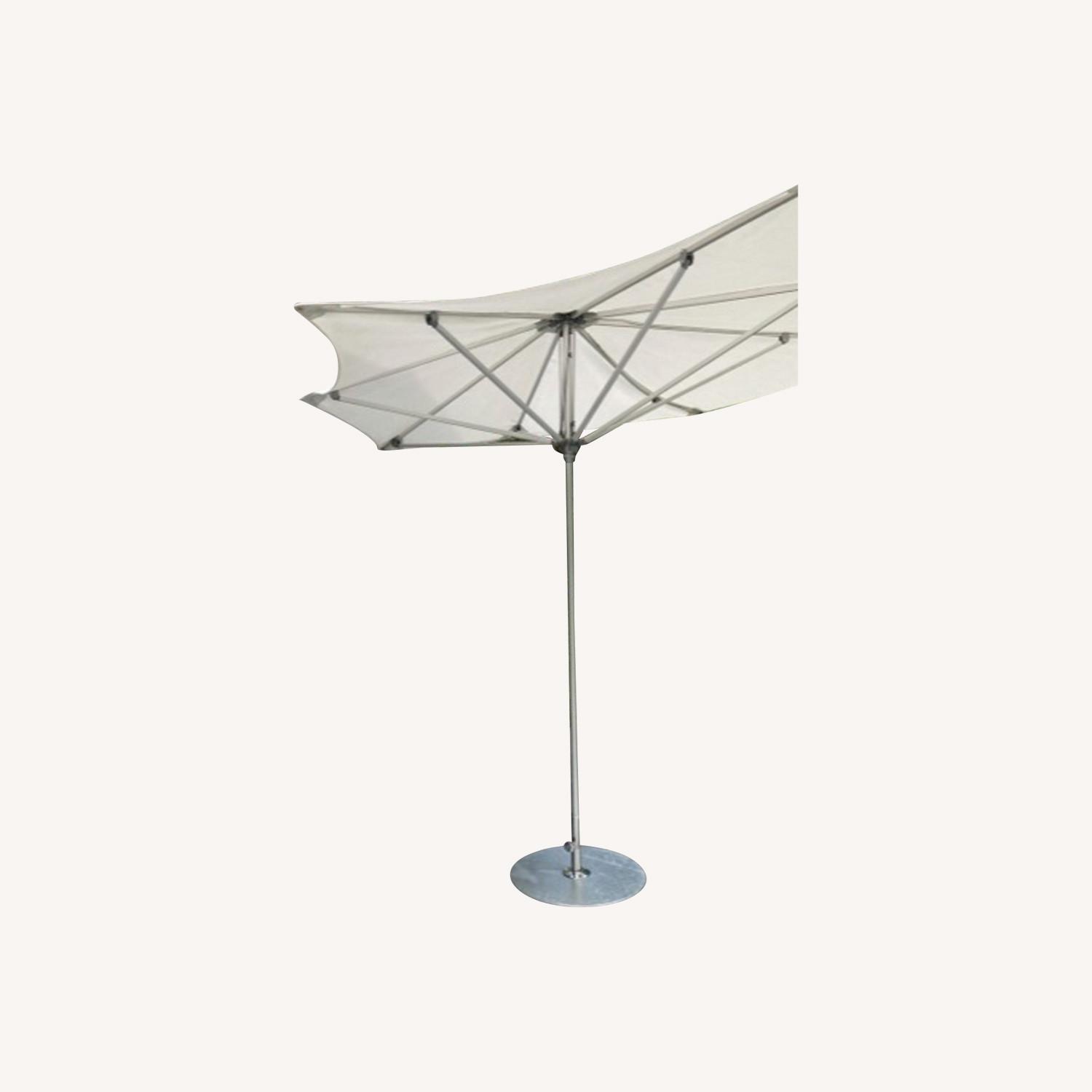 Tucci Ocean Master M1 Razor Umbrella - AptDeco