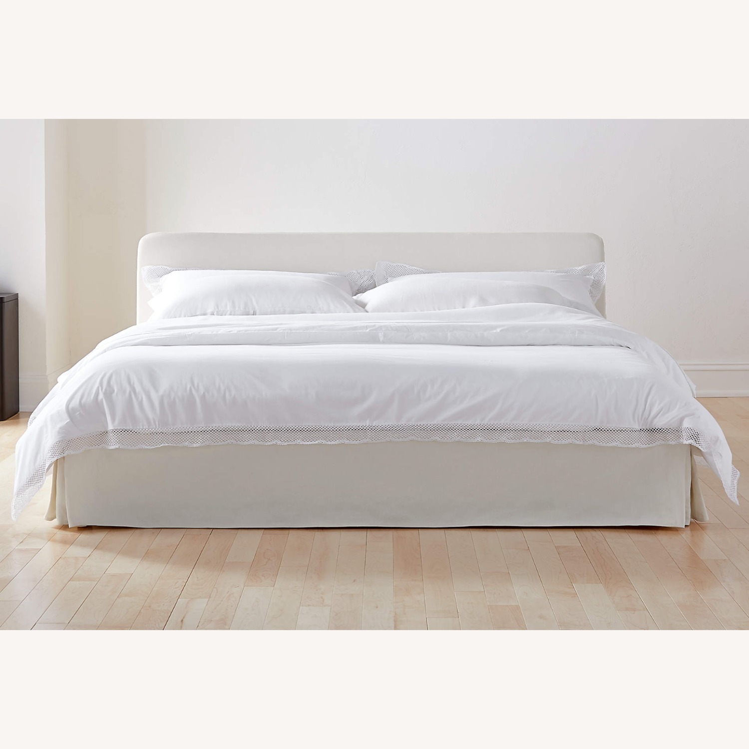 CB2 Low Profile Slipcover Ivory King Bed - AptDeco
