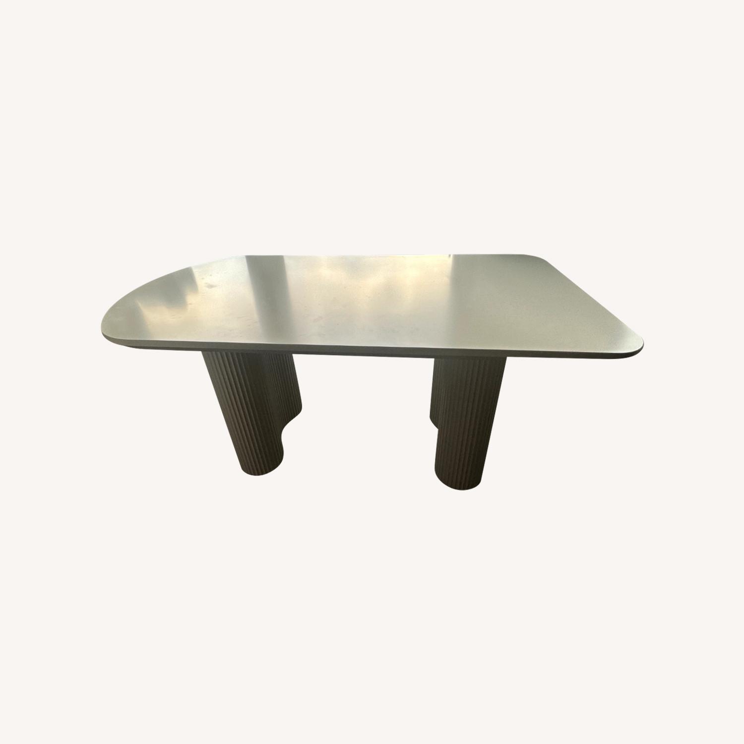 Indoor Modern Kitchen Table - AptDeco