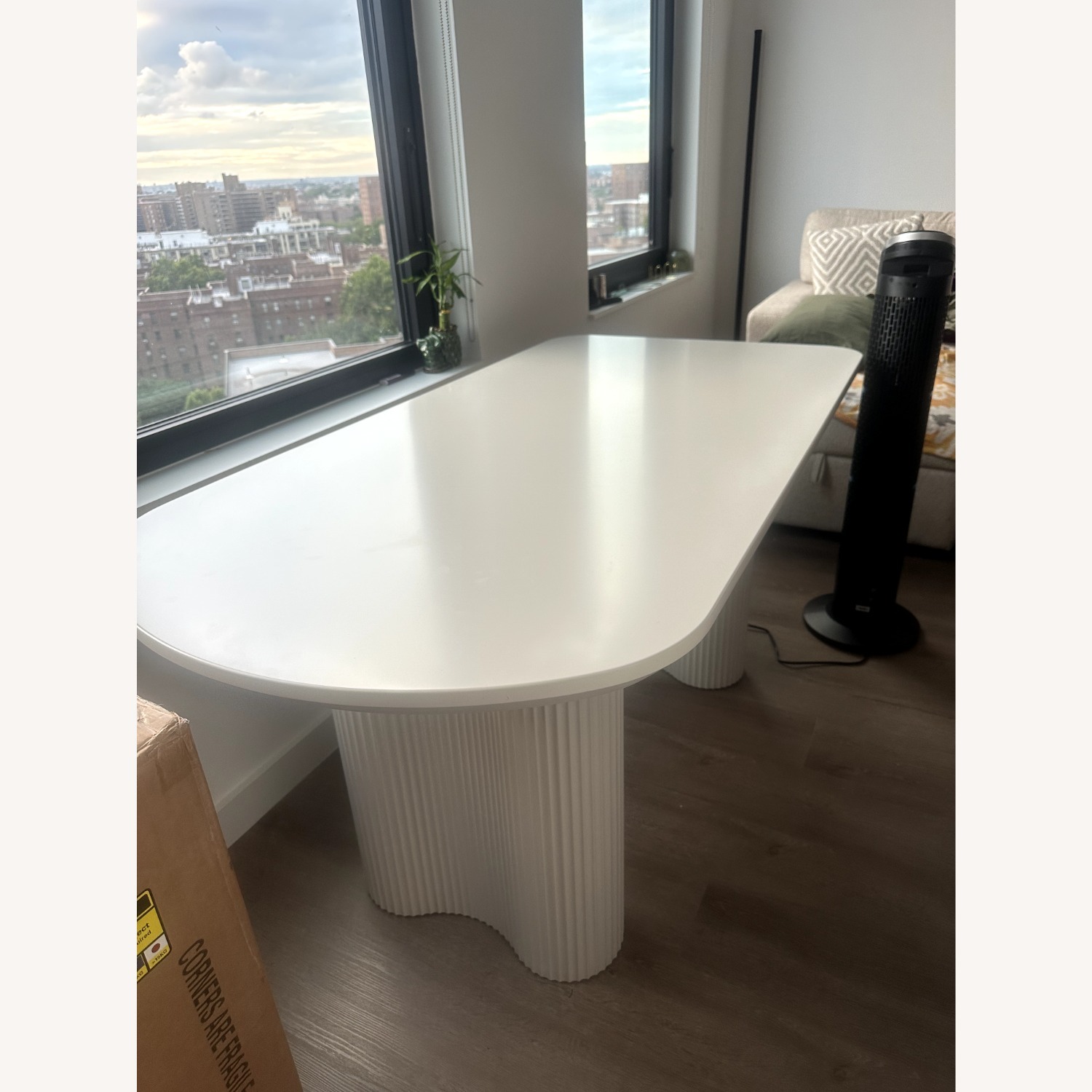 Indoor Modern Kitchen Table - AptDeco