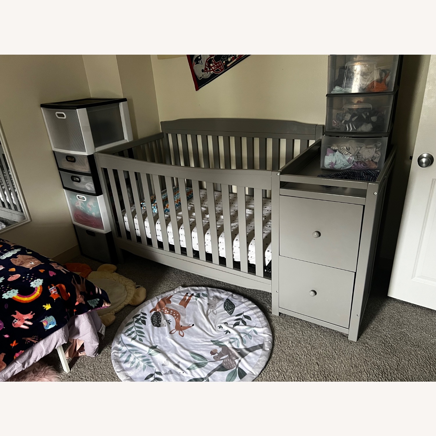 Delta Children Gray Crib - AptDeco