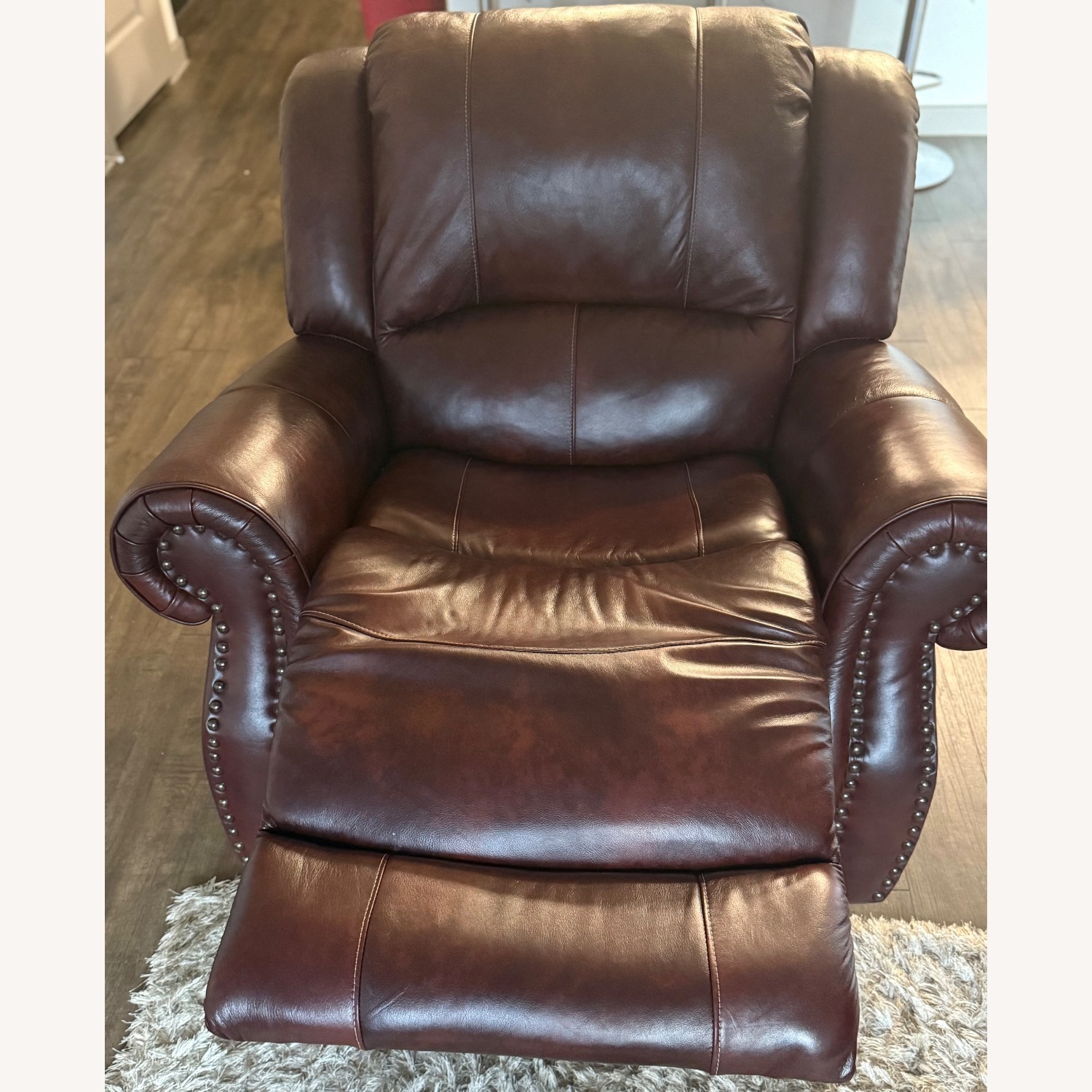 Oversized Leather Lazy Boy Chair - AptDeco