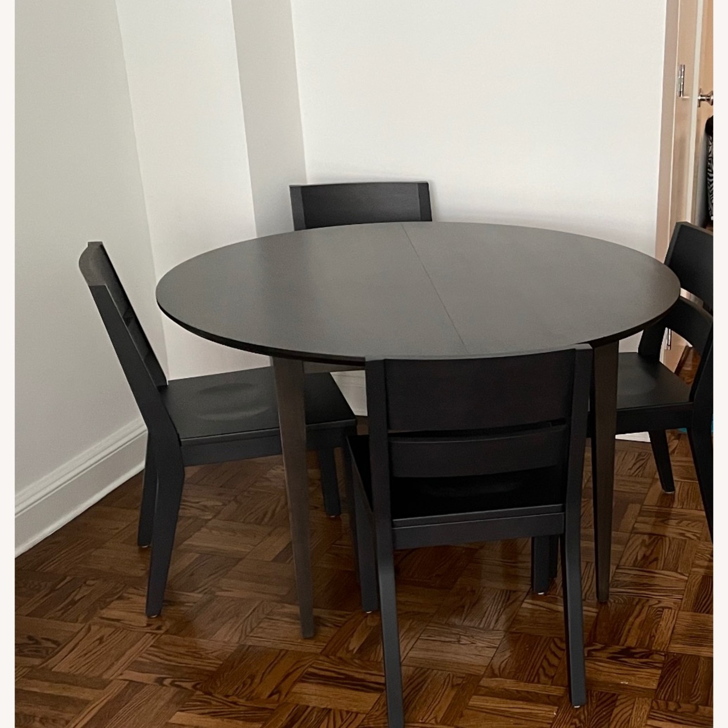 Room & Board Adams Round Extension Table - AptDeco