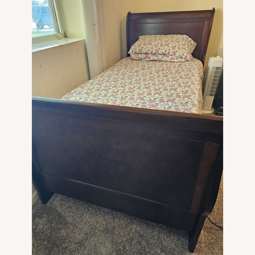 New and Gently Used Beds - For Sale on AptDeco