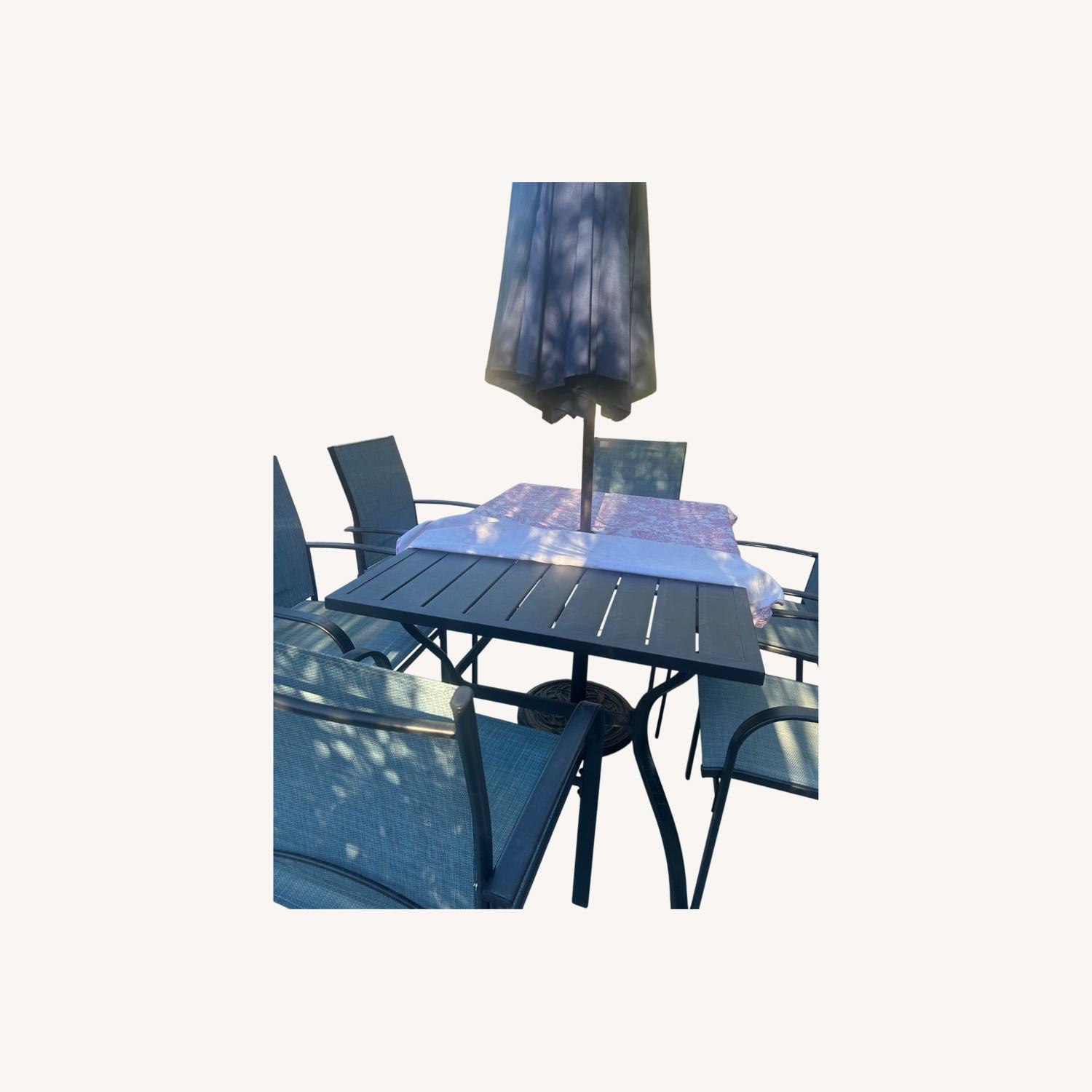 Patio Furniture Set - AptDeco