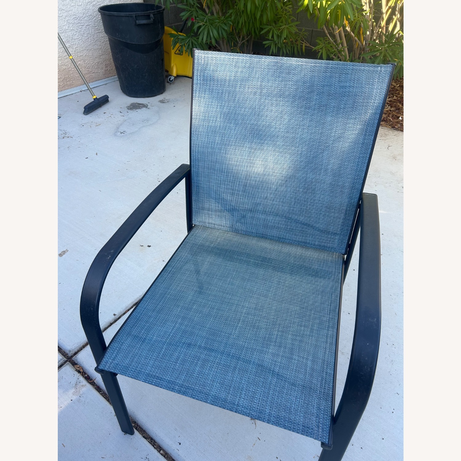 Patio Furniture Set - AptDeco