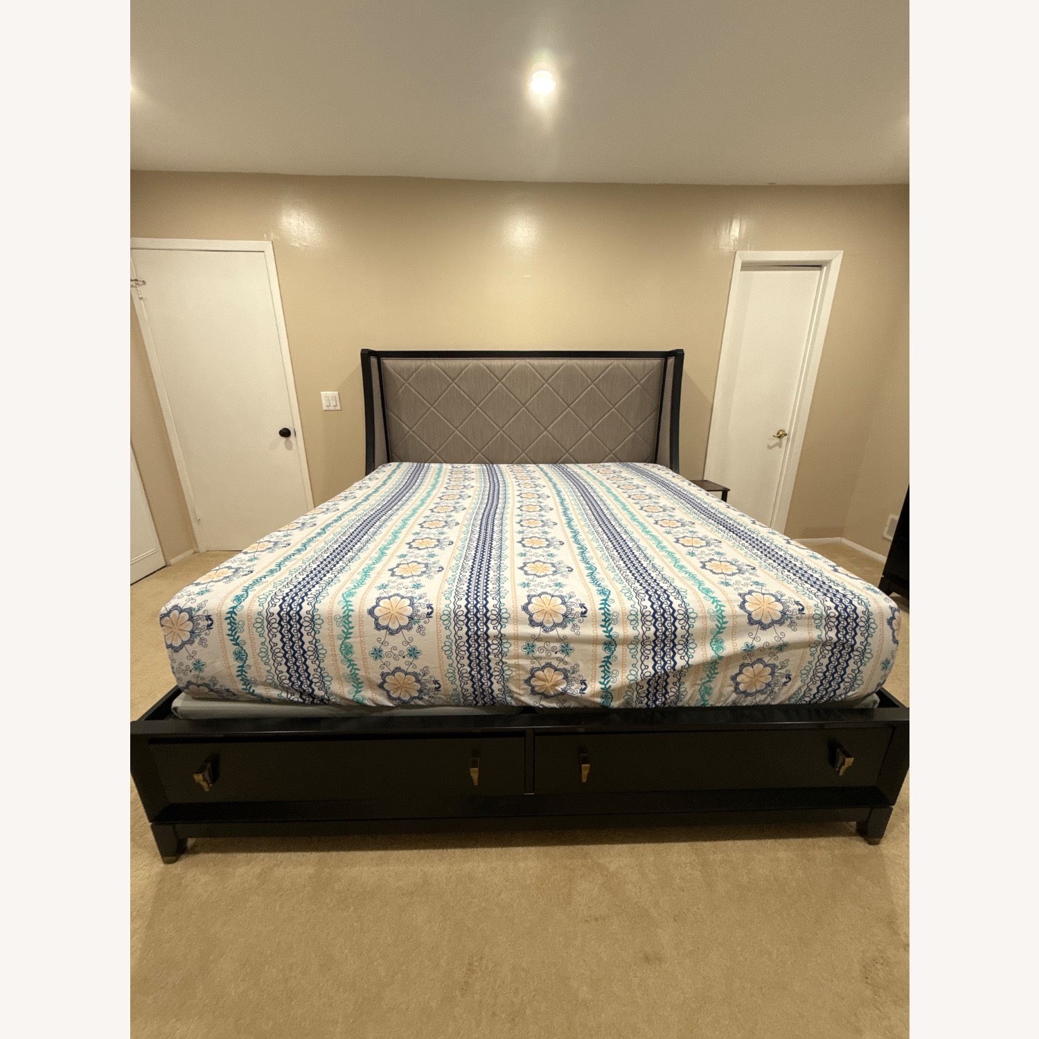 King Size Bed - AptDeco