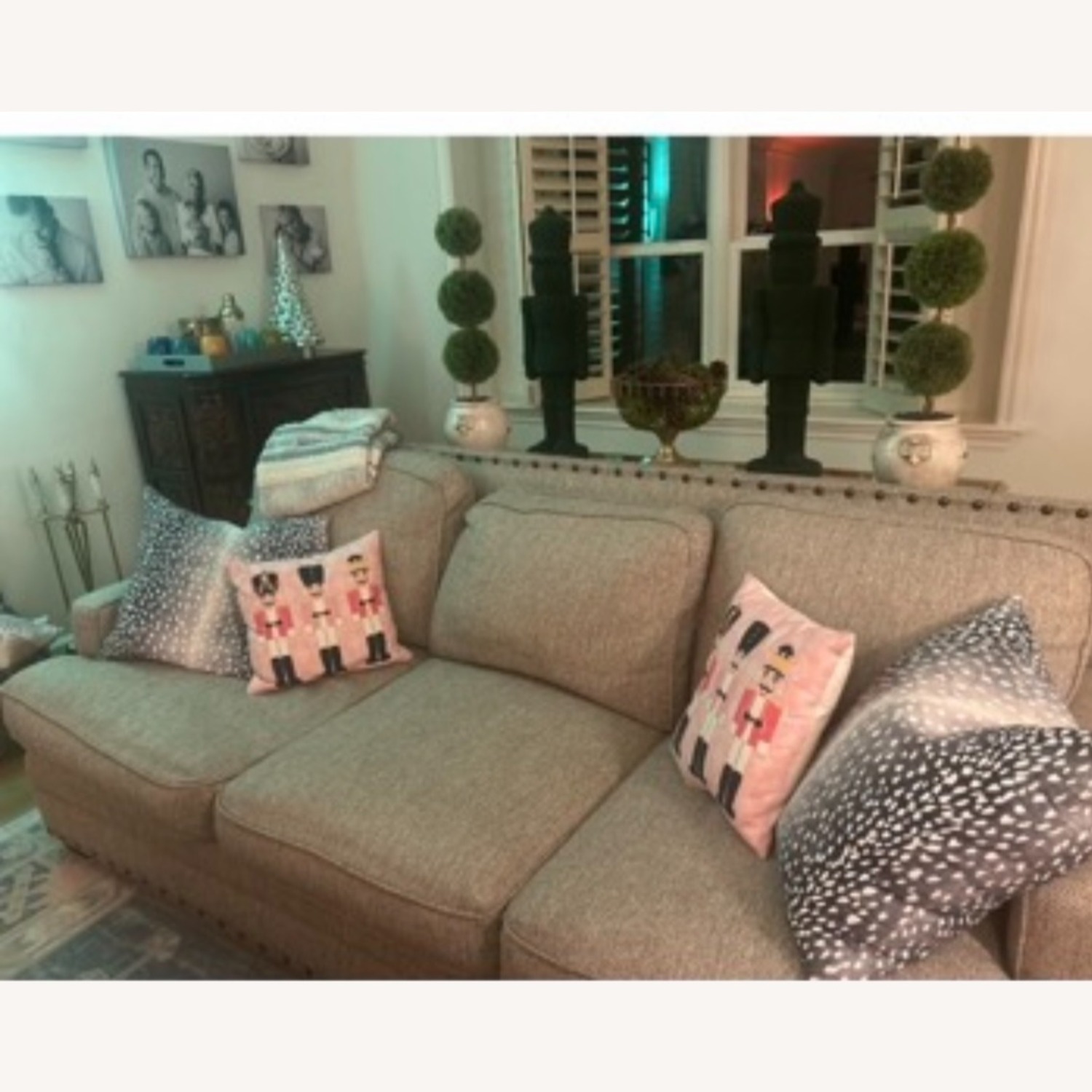 Universal Furniture Sofa - AptDeco