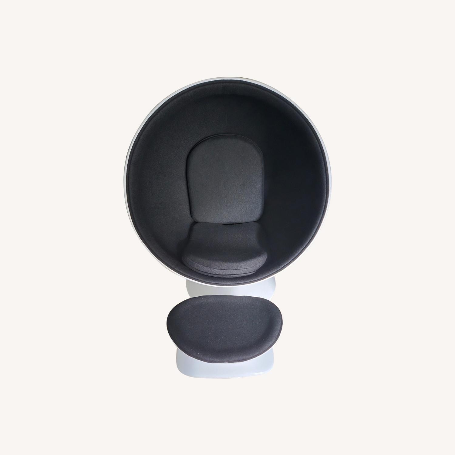 Modholic Globe Chair Black Accent Chairs - AptDeco