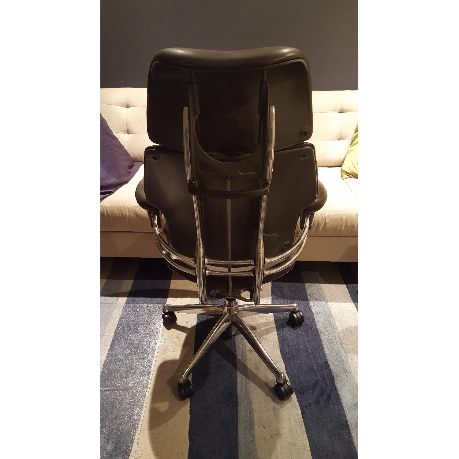 Humanscale Ergonomic Office Chair in Black - AptDeco