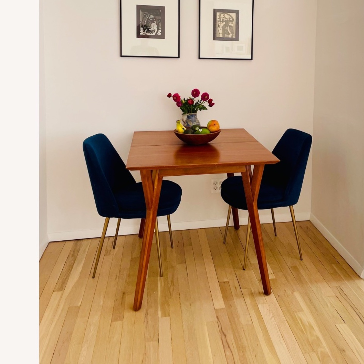West Elm Extendable Dining Table - AptDeco