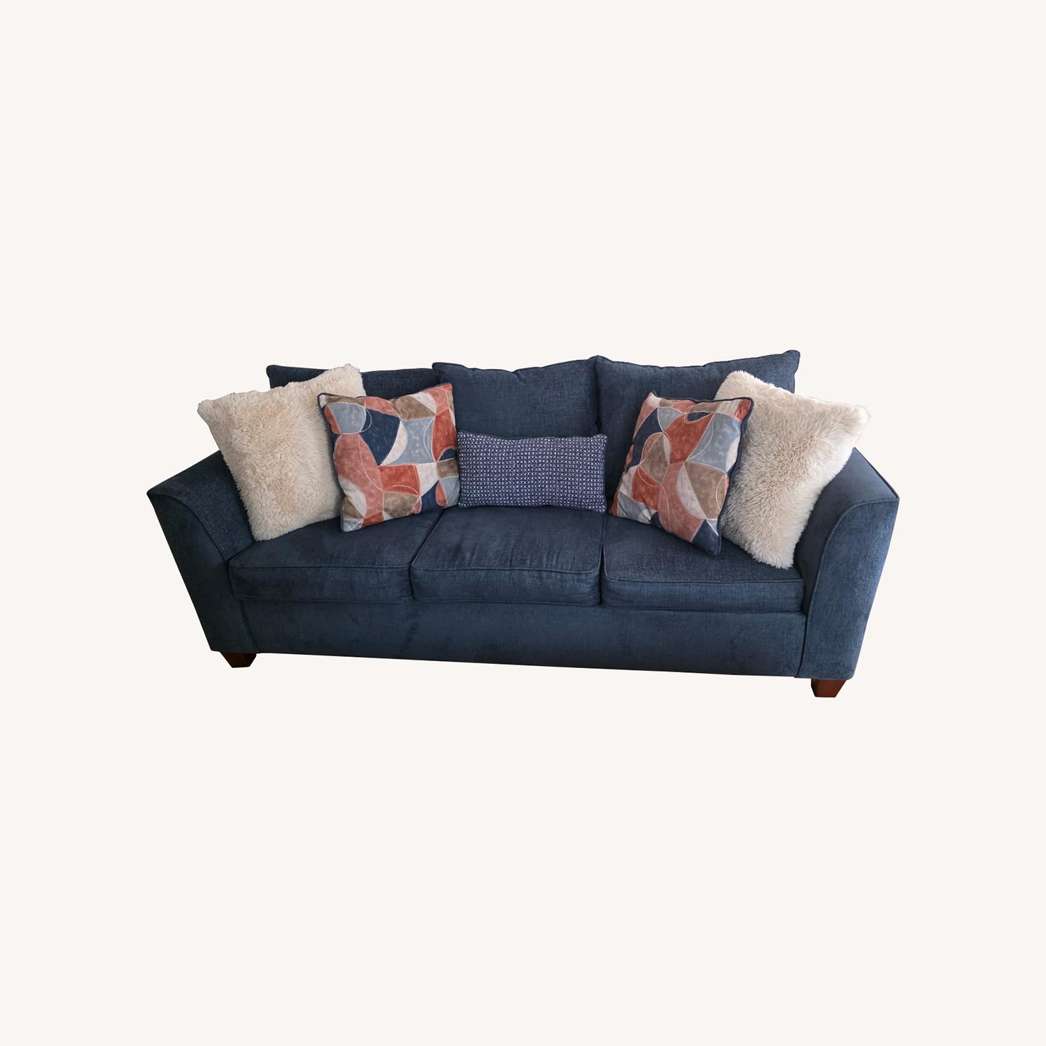 Bob's Discount Furniture Blue 3+ Seater Sofa - AptDeco