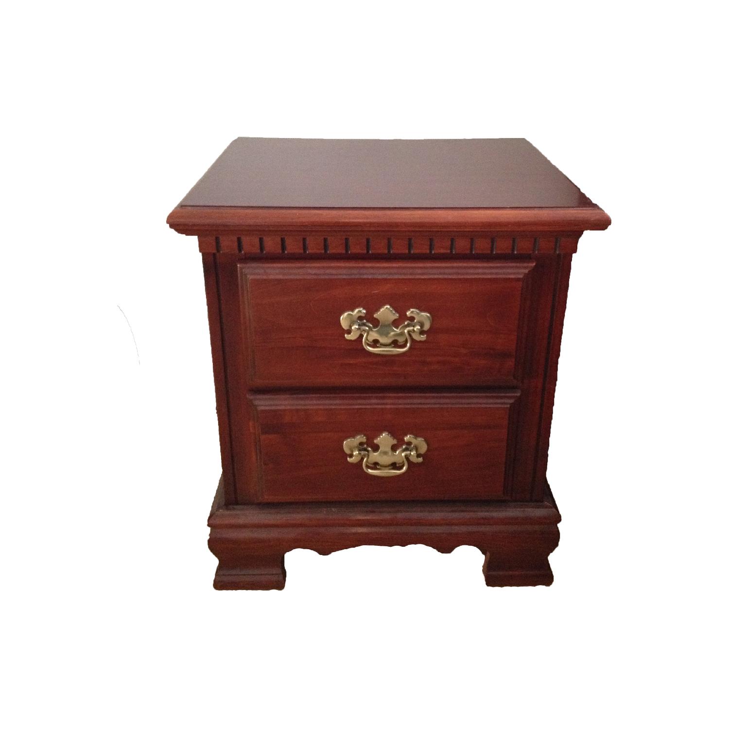 2 Drawer Classic Mahogany Night Table - AptDeco