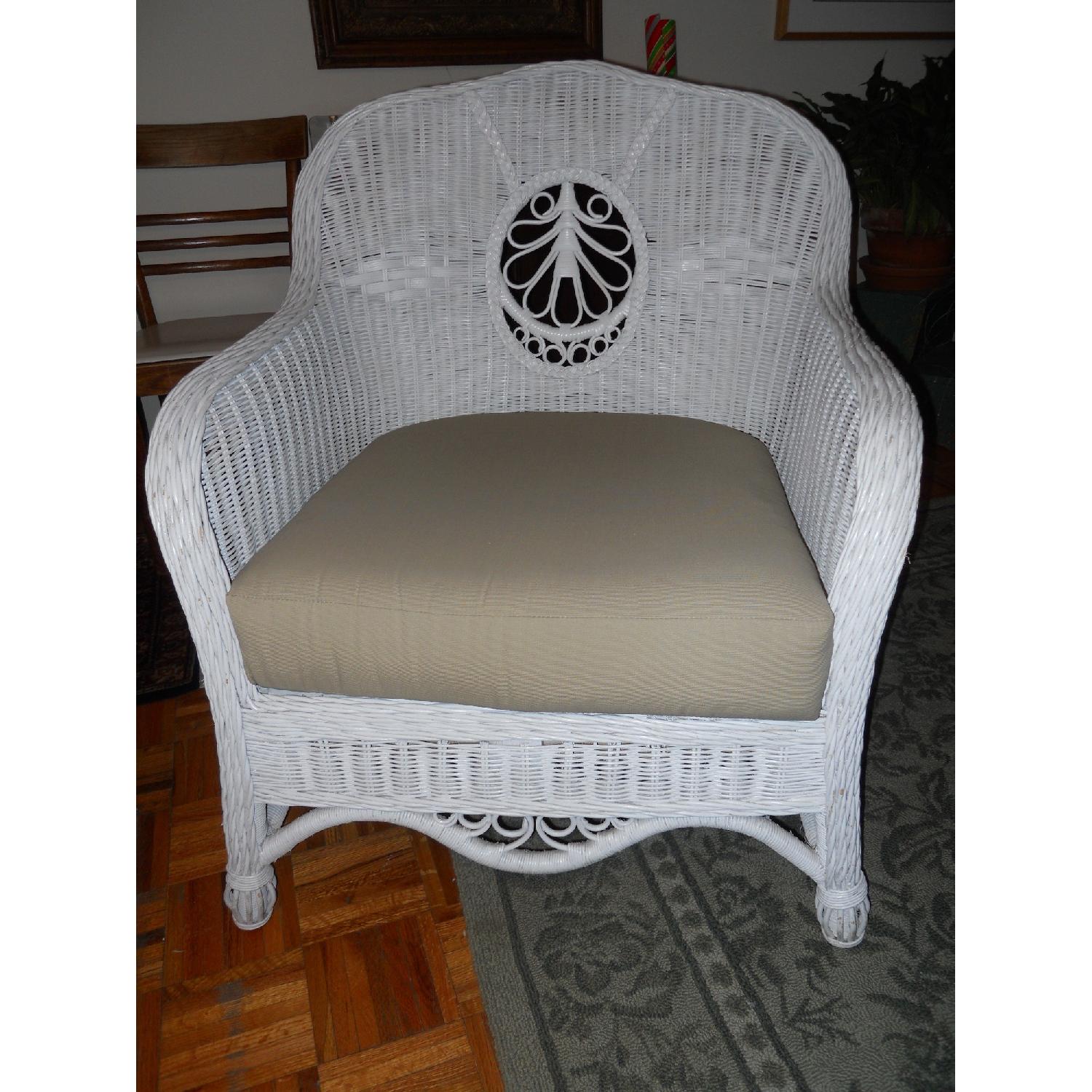 White Wicker Victorian Chair w/ Seat and Back Upholstered Cushion - AptDeco