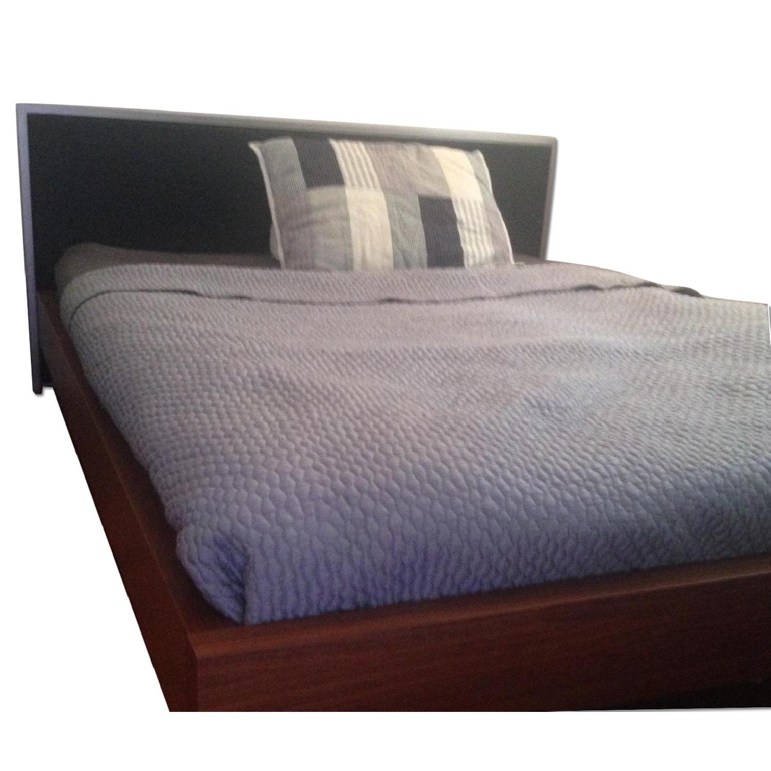 BoConcept Modern Low Rise Bed - AptDeco