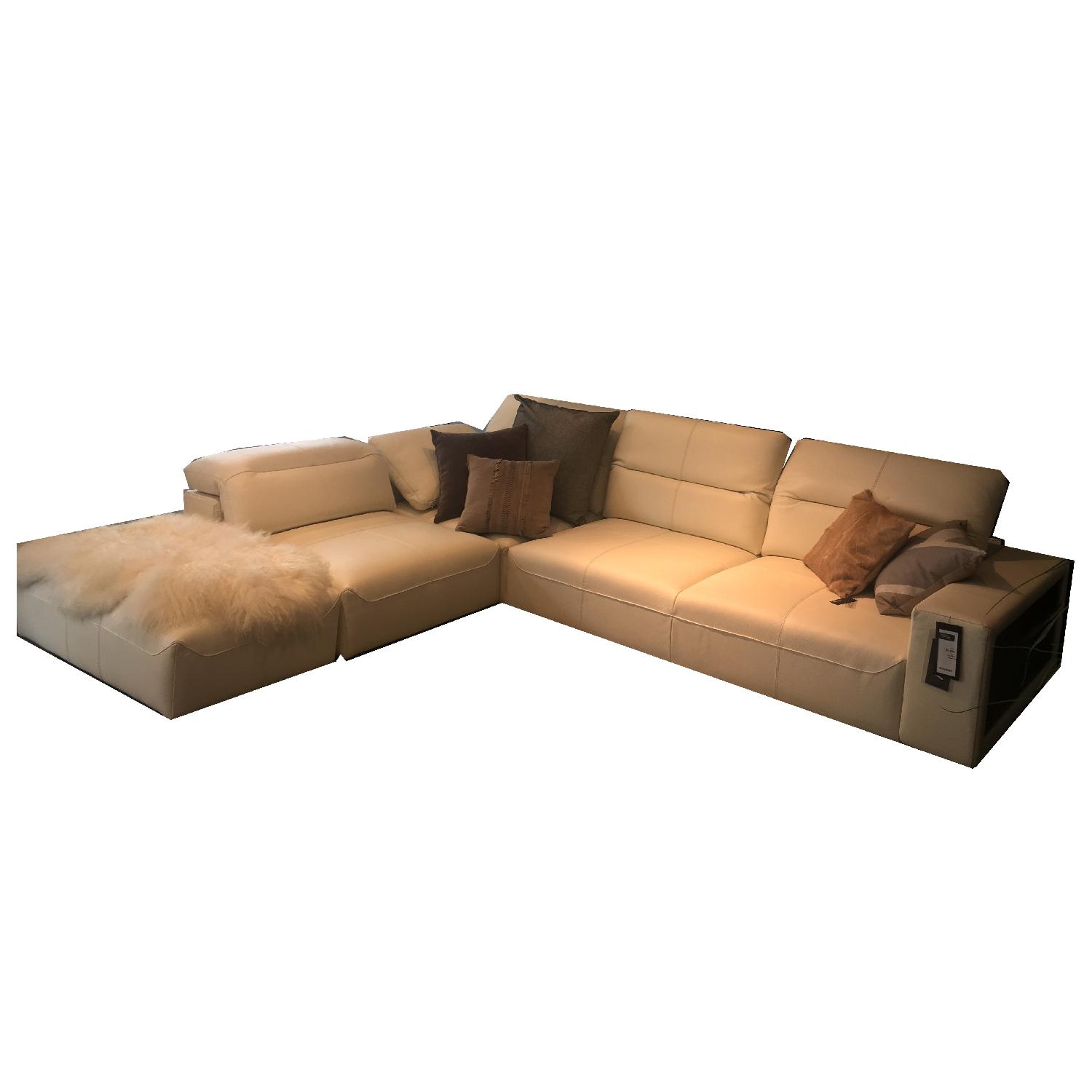 BoConcept Hampton Sectional Sofa - AptDeco