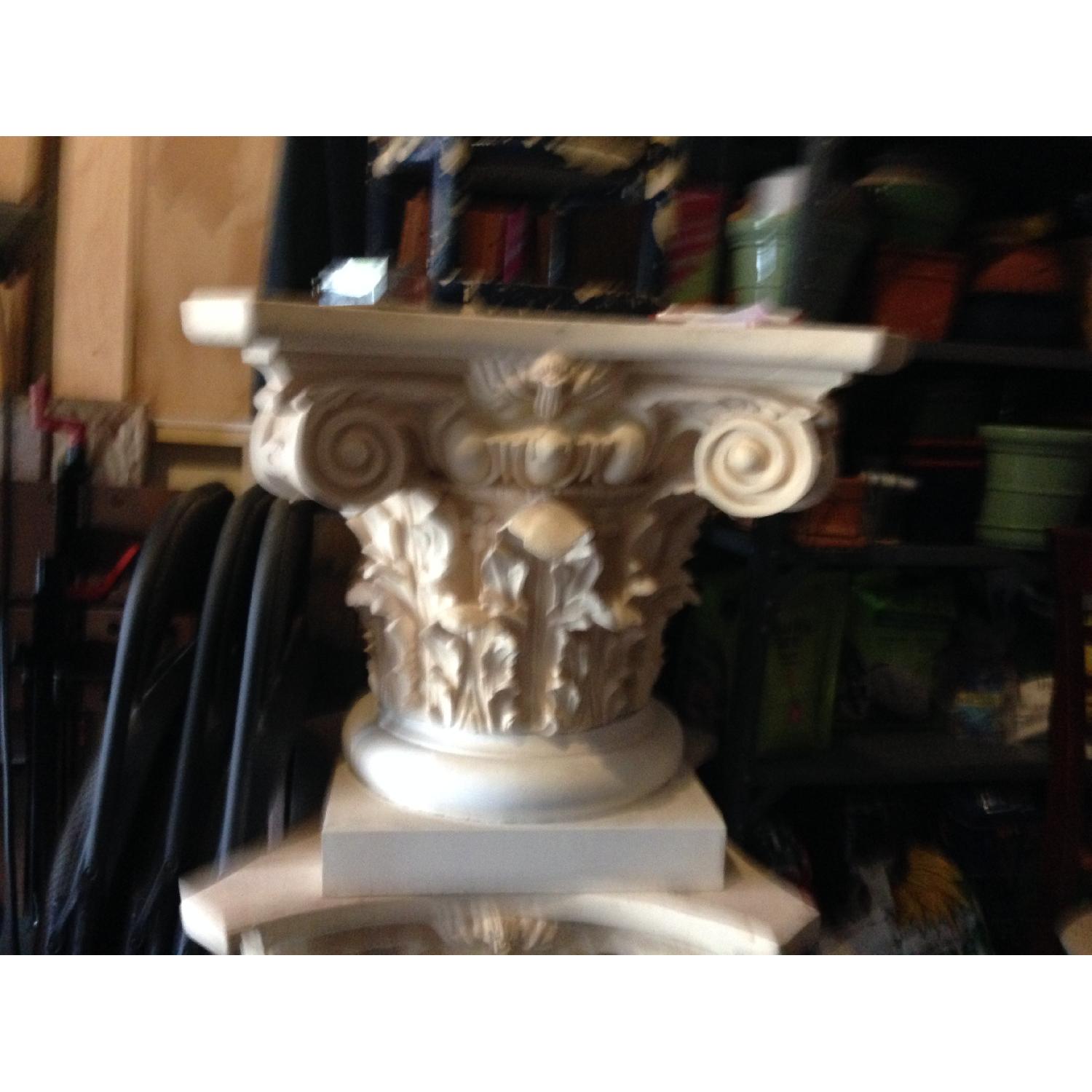 Corinthian Column Capitals - AptDeco